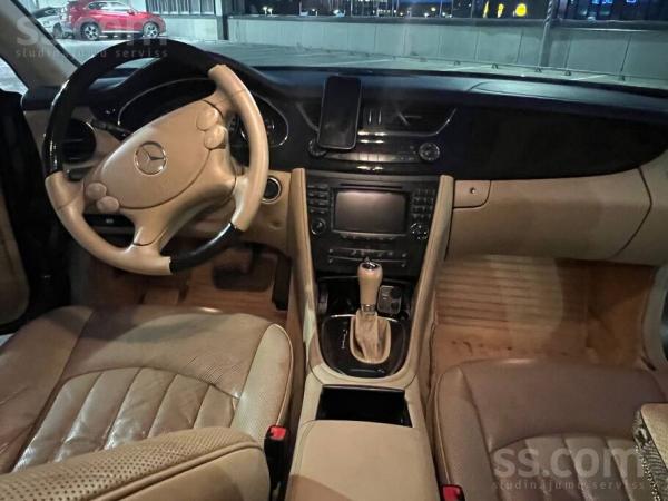 Коричневый Мерседес ЦЛС 350 2004 в Рига, объемом двигателя 3.50 л и пробегом 330 тыс. км за 5000 €, фото 9 на AUTOMOTO.COM.LV