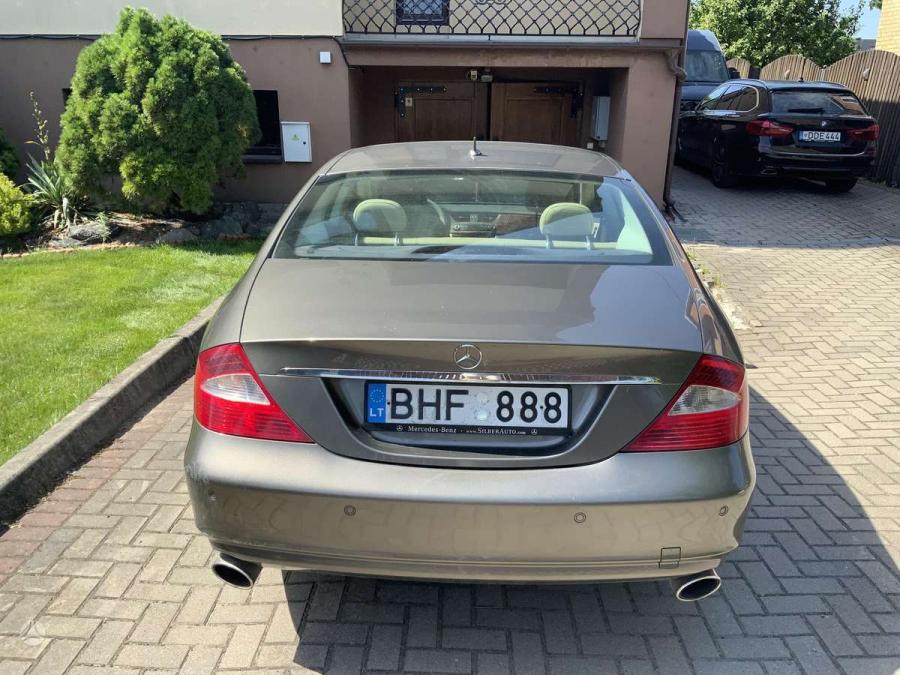 Brown Mercedes-Benz CLS 350 2006 in Siauliai, with an engine capacity of 0.00 L and mileage of 204 thousand km for 5000 €, photo 5 on AUTOMOTO.COM.LV