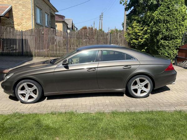 Brown Mercedes-Benz CLS 350 2006 in Siauliai, with an engine capacity of 0.00 L and mileage of 204 thousand km for 5000 €, photo 5 on AUTOMOTO.COM.LV