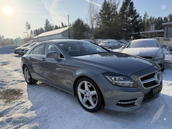 Brown Mercedes-Benz CLS 350 2012 in Ukmerge, with an engine capacity of 3.00 L and mileage of 209 thousand km for 11999 €, photo 2 on AUTOMOTO.COM.LV