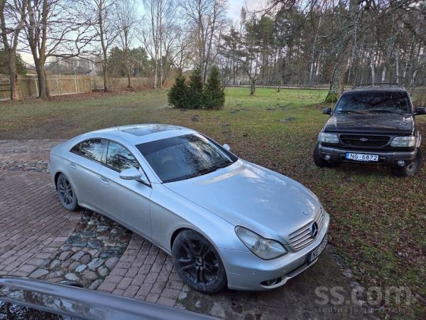 Mercedes-Benz CLS 350 2004 in Liepaja, with an engine capacity of 3.50 L and mileage of 329 thousand km for 4500 €, photo 3 on AUTOMOTO.COM.LV