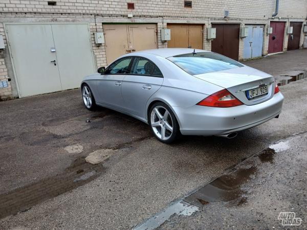 Mercedes-Benz CLS 350 2004 Šauļi, ar dzinēja tilpumu 3.50 L un nobraukumu 298 tūkst. km par 4700 €, foto 4 vietnē AUTOMOTO.COM.LV