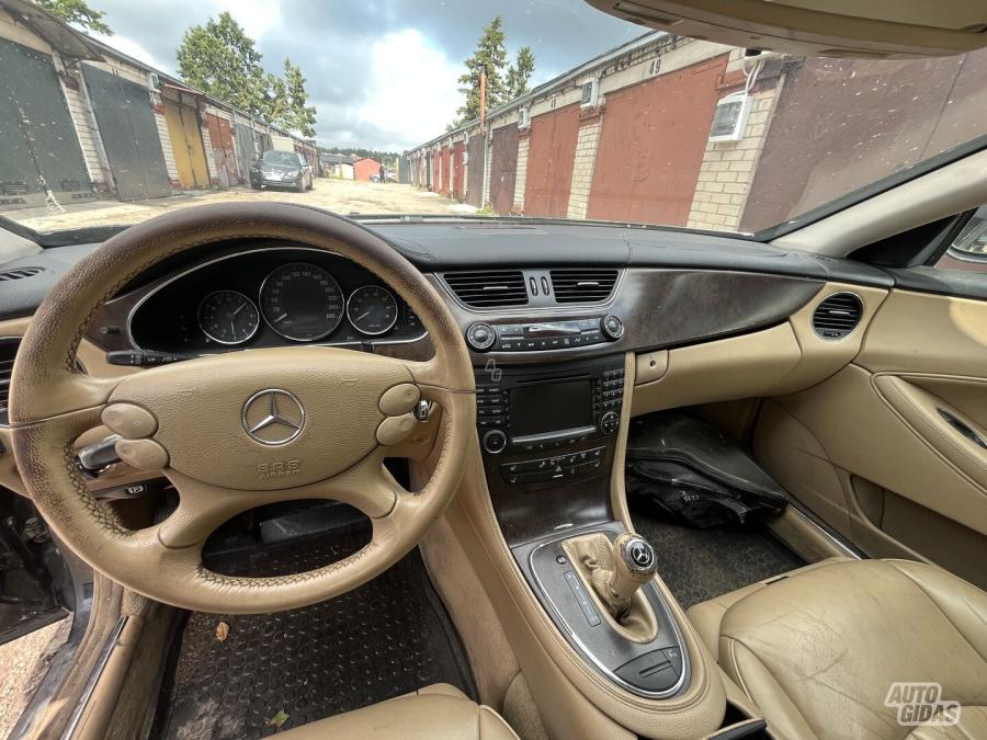 Мерседес ЦЛС 350 2006 в Каунас, объемом двигателя 3.50 л и пробегом 300 тыс. км за 1000 €, фото 7 на AUTOMOTO.COM.LV