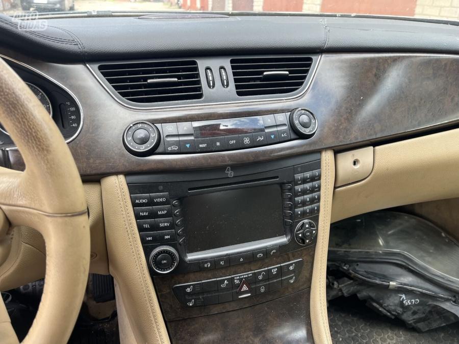 Мерседес ЦЛС 350 2006 в Каунас, объемом двигателя 3.50 л и пробегом 300 тыс. км за 1000 €, фото 9 на AUTOMOTO.COM.LV
