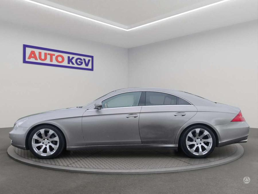 Grey Mercedes-Benz CLS 350 2006 in Vilnius, with an engine capacity of 3.50 L and mileage of 268 thousand km for 4999 €, photo 3 on AUTOMOTO.COM.LV