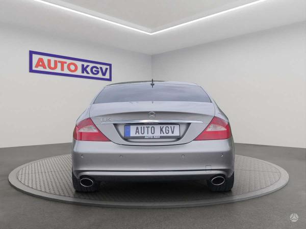 Pelēks Mercedes-Benz CLS 350 2006 Viļņa, ar dzinēja tilpumu 3.50 L un nobraukumu 268 tūkst. km par 4999 €, foto 4 vietnē AUTOMOTO.COM.LV