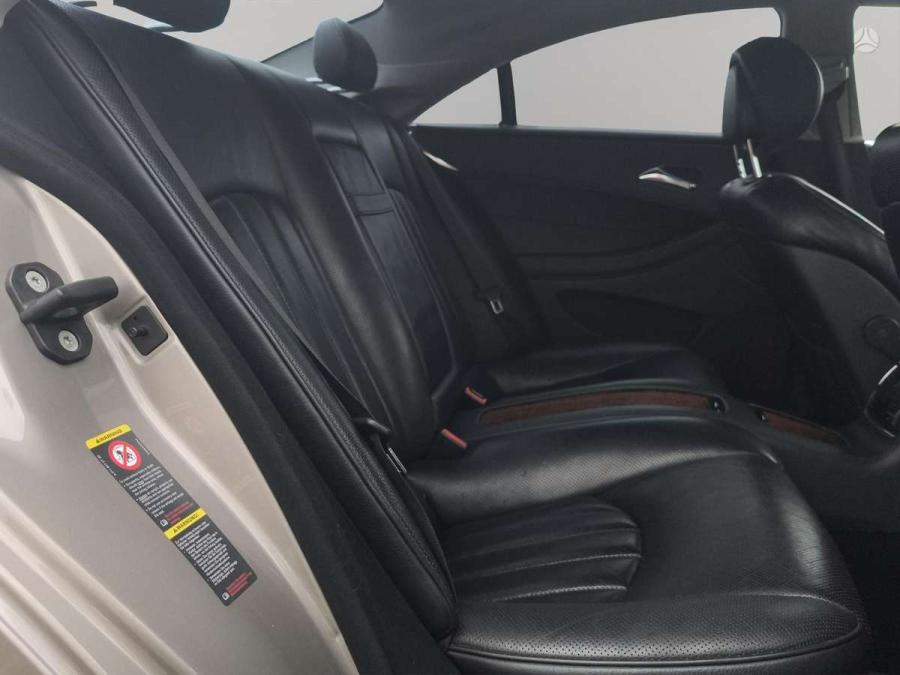 Grey Mercedes-Benz CLS 350 2006 in Vilnius, with an engine capacity of 3.50 L and mileage of 268 thousand km for 4999 €, photo 11 on AUTOMOTO.COM.LV