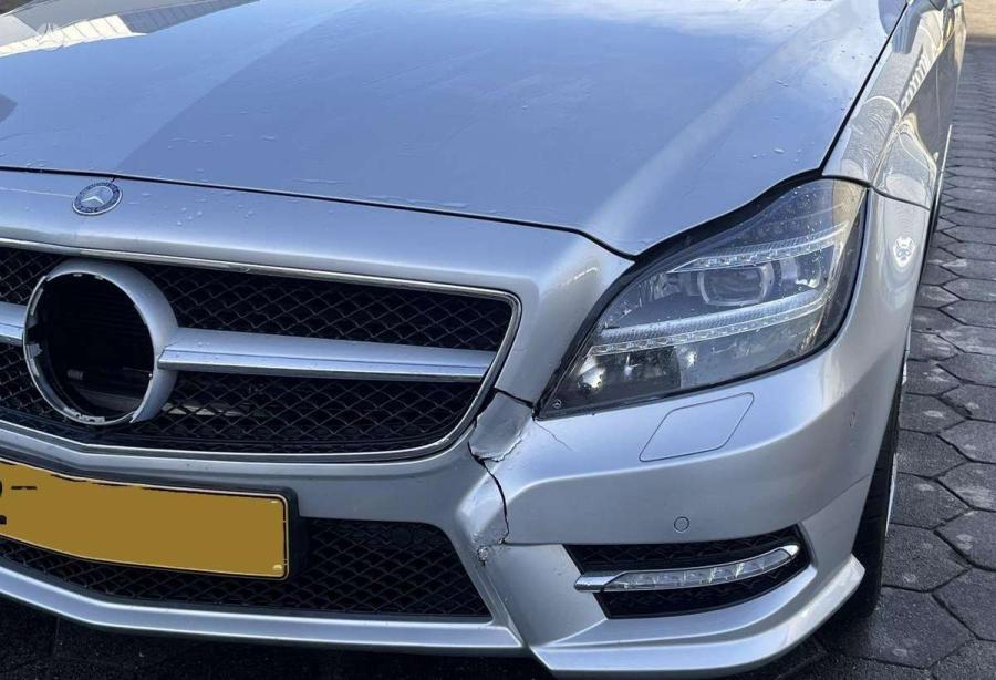 Pelēks Mercedes-Benz CLS 350 2011 Kauņa, ar dzinēja tilpumu 3.50 L un nobraukumu 188 tūkst. km par 8990 €, foto 7 vietnē AUTOMOTO.COM.LV