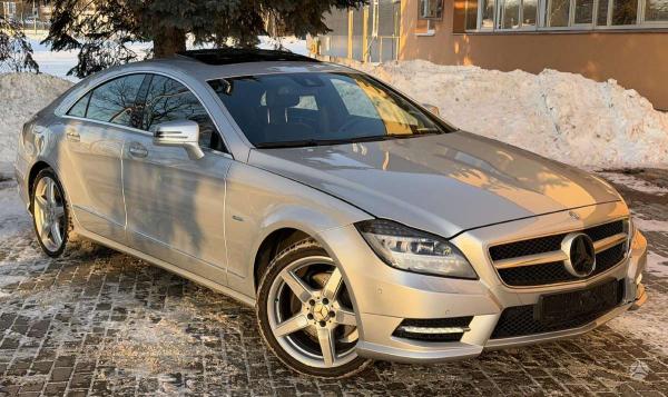 Grey Mercedes-Benz CLS 350 2011 in Kaunas, with an engine capacity of 3.50 L and mileage of 188 thousand km for 10900 €, photo 3 on AUTOMOTO.COM.LV
