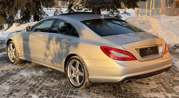 Grey Mercedes-Benz CLS 350 2011 in Kaunas, with an engine capacity of 3.50 L and mileage of 188 thousand km for 10900 €, photo 6 on AUTOMOTO.COM.LV