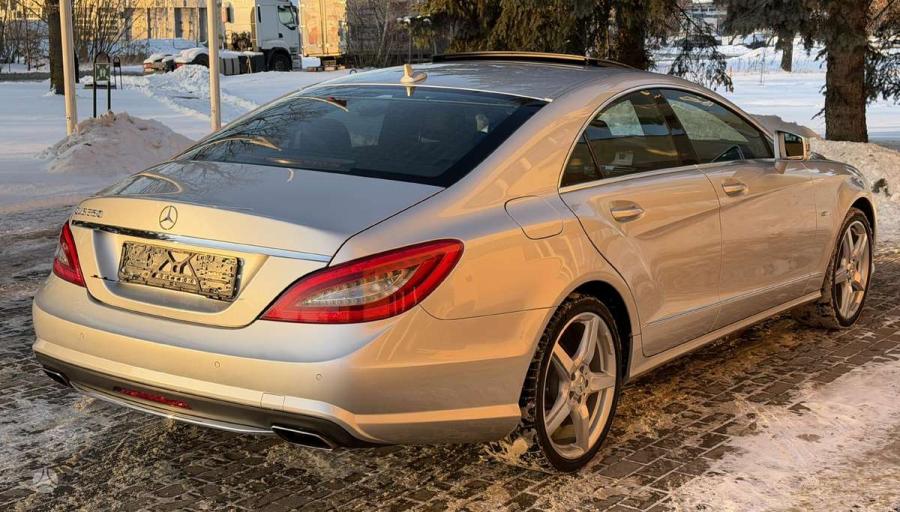 Grey Mercedes-Benz CLS 350 2011 in Kaunas, with an engine capacity of 3.50 L and mileage of 188 thousand km for 10900 €, photo 9 on AUTOMOTO.COM.LV