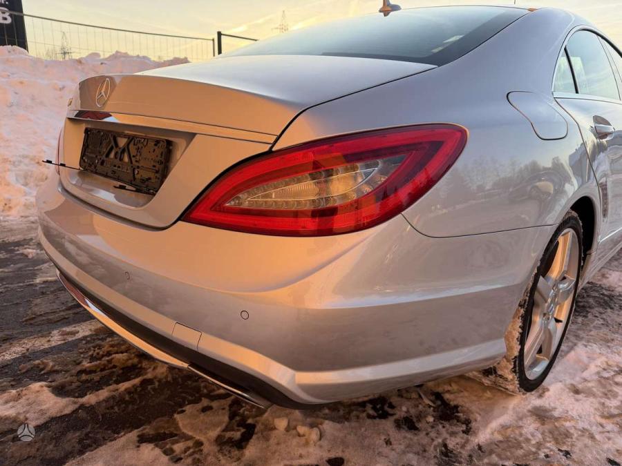 Grey Mercedes-Benz CLS 350 2011 in Kaunas, with an engine capacity of 3.50 L and mileage of 188 thousand km for 10900 €, photo 12 on AUTOMOTO.COM.LV