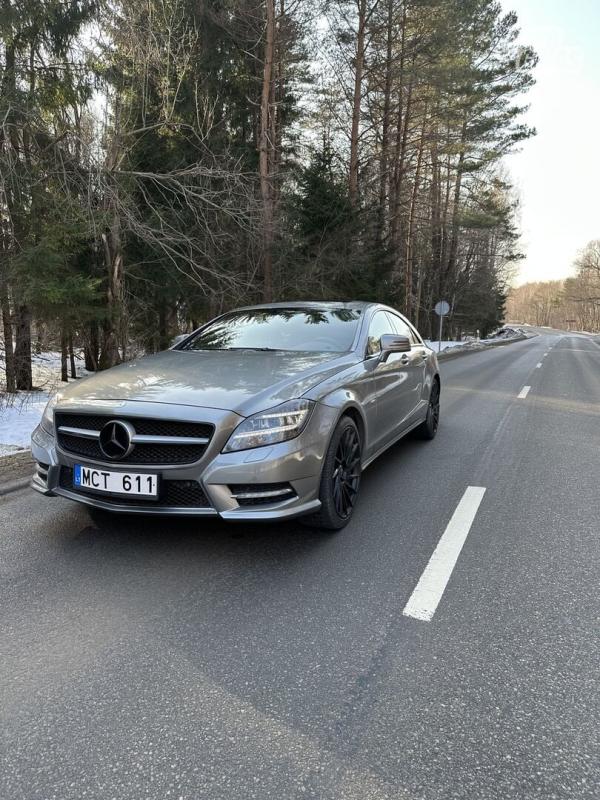 Pelēks Mercedes-Benz CLS 350 2011 Kretinga, ar dzinēja tilpumu 3.00 L un nobraukumu 282 tūkst. km par 14000 €, foto 3 vietnē AUTOMOTO.COM.LV
