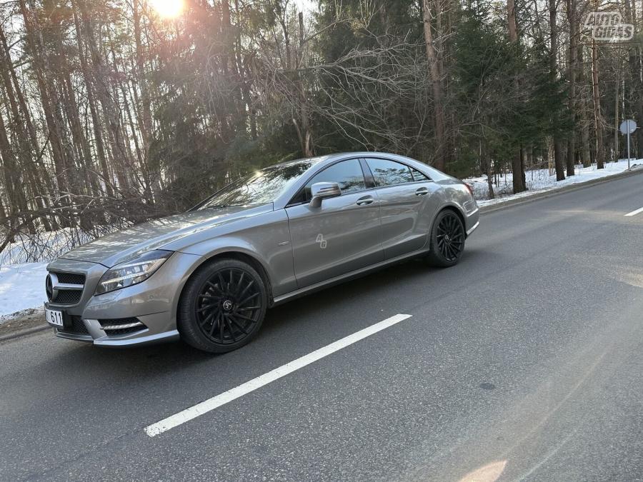 Grey Mercedes-Benz CLS 350 2011 in Kretinga, with an engine capacity of 3.00 L and mileage of 282 thousand km for 14000 €, photo 4 on AUTOMOTO.COM.LV