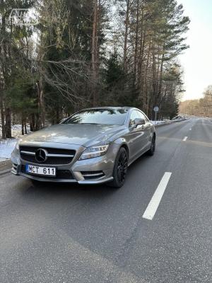 Grey Mercedes-Benz CLS 350 2011 in Kretinga, with an engine capacity of 3.00 L and mileage of 282 thousand km for 13700 €, photo 3 on AUTOMOTO.COM.LV