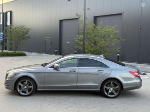 Grey Mercedes-Benz CLS 350 2011 in Vilnius, with an engine capacity of 2.99 L and mileage of 314 thousand km for 12300 €, photo 5 on AUTOMOTO.COM.LV