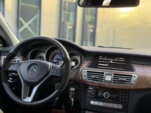 Grey Mercedes-Benz CLS 350 2011 in Vilnius, with an engine capacity of 2.99 L and mileage of 314 thousand km for 12300 €, photo 6 on AUTOMOTO.COM.LV