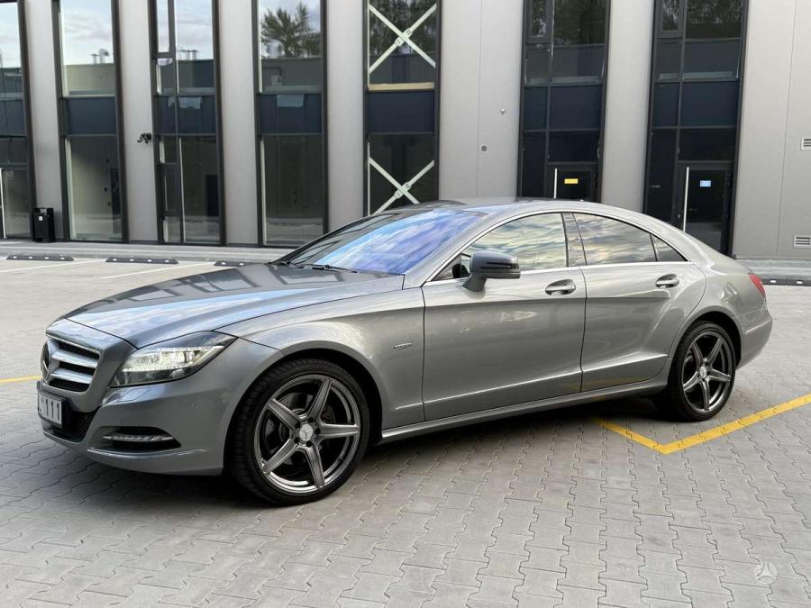 Grey Mercedes-Benz CLS 350 2011 in Vilnius, with an engine capacity of 2.99 L and mileage of 314 thousand km for 12300 €, photo 13 on AUTOMOTO.COM.LV