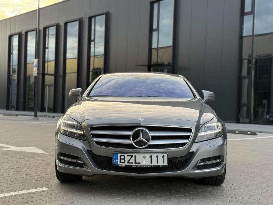 Grey Mercedes-Benz CLS 350 2011 in Vilnius, with an engine capacity of 2.99 L and mileage of 314 thousand km for 12300 €, photo 17 on AUTOMOTO.COM.LV