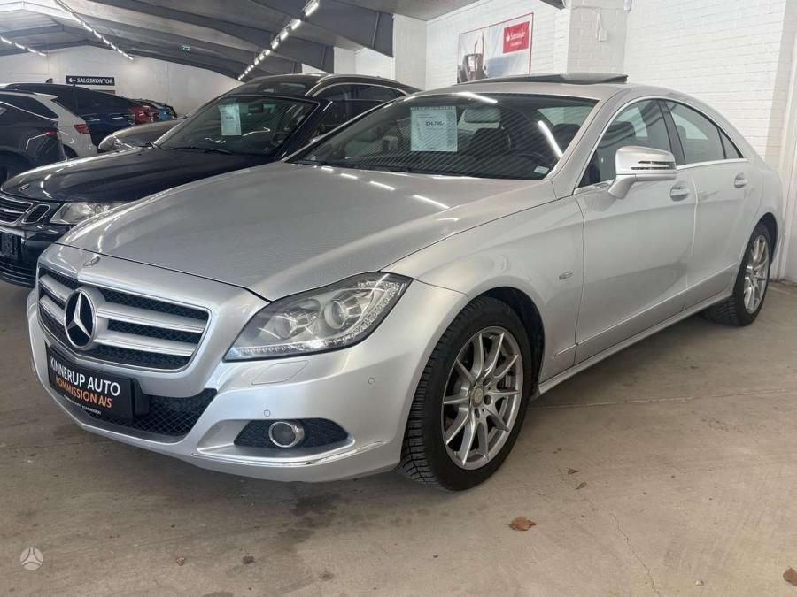 Grey Mercedes-Benz CLS 350 2011 in Panevezys, with an engine capacity of 2.99 L and mileage of 164 thousand km for 11500 €, photo 3 on AUTOMOTO.COM.LV