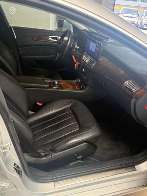 Grey Mercedes-Benz CLS 350 2011 in Panevezys, with an engine capacity of 2.99 L and mileage of 164 thousand km for 11500 €, photo 7 on AUTOMOTO.COM.LV