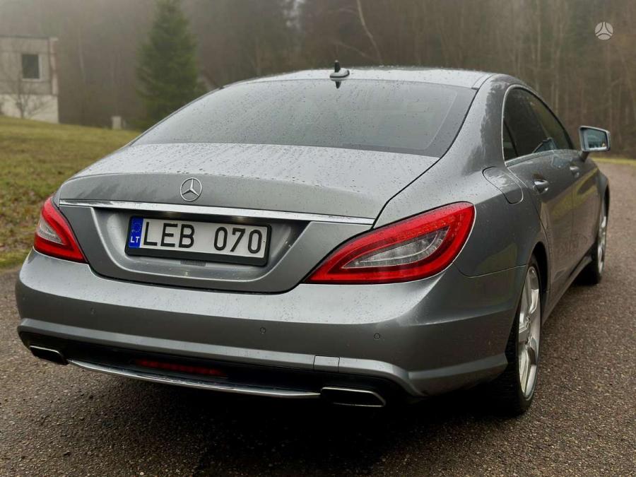 Pelēks Mercedes-Benz CLS 350 2012 Viļņa, ar dzinēja tilpumu 2.99 L un nobraukumu 335 tūkst. km par 13500 €, foto 11 vietnē AUTOMOTO.COM.LV