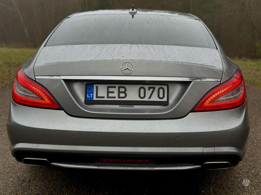 Pelēks Mercedes-Benz CLS 350 2012 Viļņa, ar dzinēja tilpumu 2.99 L un nobraukumu 335 tūkst. km par 13500 €, foto 17 vietnē AUTOMOTO.COM.LV