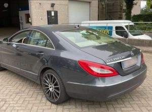 Grey Mercedes-Benz CLS 350 2012 in Kaunas, with an engine capacity of 2.99 L and mileage of 216 thousand km for 13900 €, photo 5 on AUTOMOTO.COM.LV