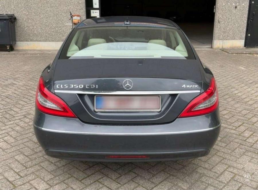 Grey Mercedes-Benz CLS 350 2012 in Kaunas, with an engine capacity of 2.99 L and mileage of 216 thousand km for 13900 €, photo 6 on AUTOMOTO.COM.LV