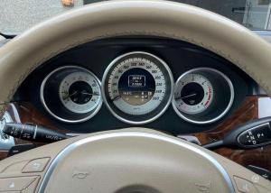 Grey Mercedes-Benz CLS 350 2012 in Kaunas, with an engine capacity of 2.99 L and mileage of 216 thousand km for 13900 €, photo 9 on AUTOMOTO.COM.LV