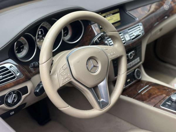 Pelēks Mercedes-Benz CLS 350 2012 Kauņa, ar dzinēja tilpumu 2.99 L un nobraukumu 217 tūkst. km par 13900 €, foto 10 vietnē AUTOMOTO.COM.LV