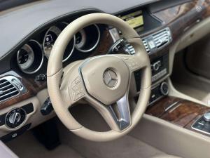 Grey Mercedes-Benz CLS 350 2012 in Kaunas, with an engine capacity of 2.99 L and mileage of 217 thousand km for 13900 €, photo 10 on AUTOMOTO.COM.LV