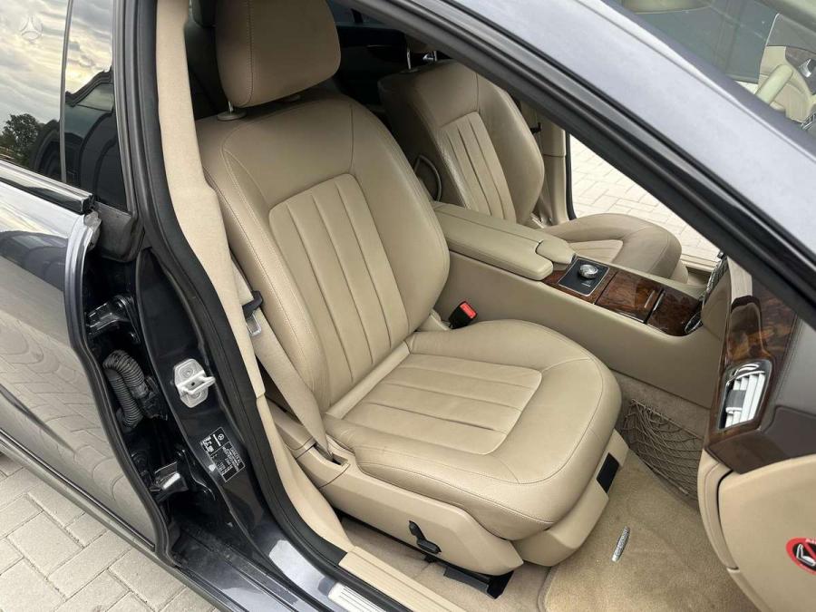 Grey Mercedes-Benz CLS 350 2012 in Kaunas, with an engine capacity of 2.99 L and mileage of 217 thousand km for 13900 €, photo 29 on AUTOMOTO.COM.LV