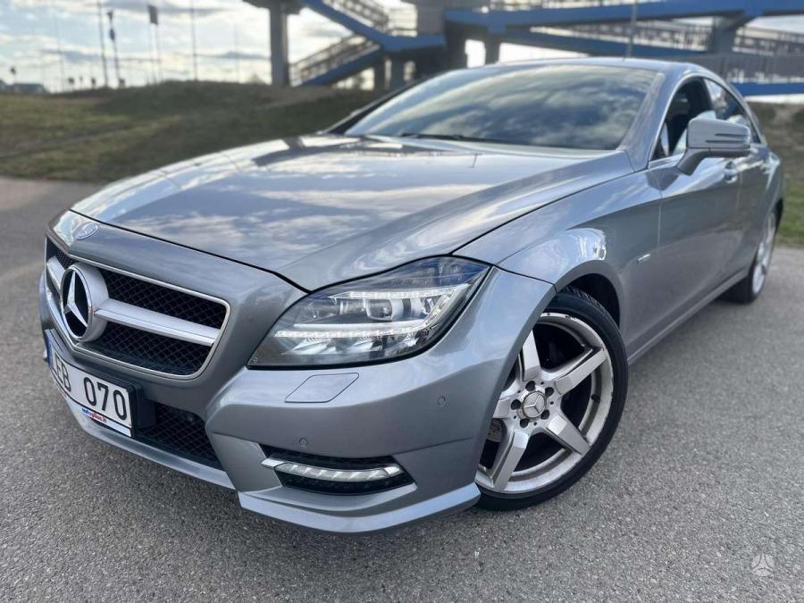 Серый Мерседес ЦЛС 350 2013 в Вильнюс, объемом двигателя 2.99 л и пробегом 355 тыс. км за 10000 €, фото 7 на AUTOMOTO.COM.LV