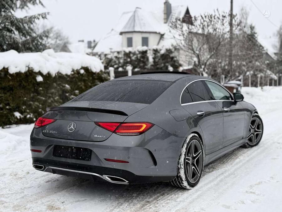 Grey Mercedes-Benz CLS 350 2018 in Vilnius, with an engine capacity of 2.93 L and mileage of 257 thousand km for 27900 €, photo 6 on AUTOMOTO.COM.LV