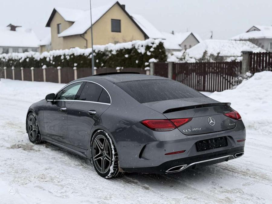 Grey Mercedes-Benz CLS 350 2018 in Vilnius, with an engine capacity of 2.93 L and mileage of 257 thousand km for 27900 €, photo 12 on AUTOMOTO.COM.LV