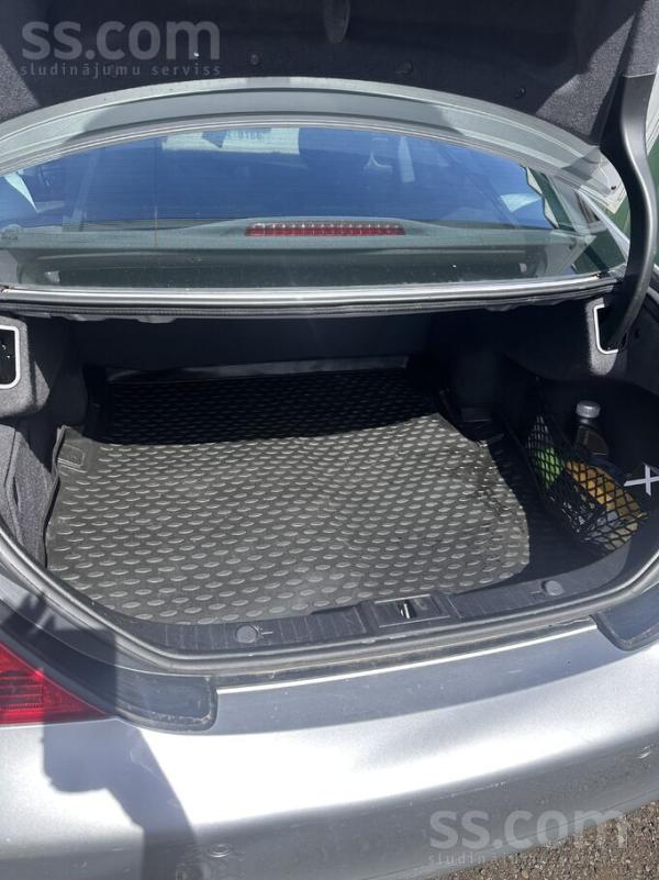 Pelēks Mercedes-Benz CLS 350 2005 Rīga, ar dzinēja tilpumu 3.50 L un nobraukumu 152 tūkst. km par 5500 €, foto 7 vietnē AUTOMOTO.COM.LV