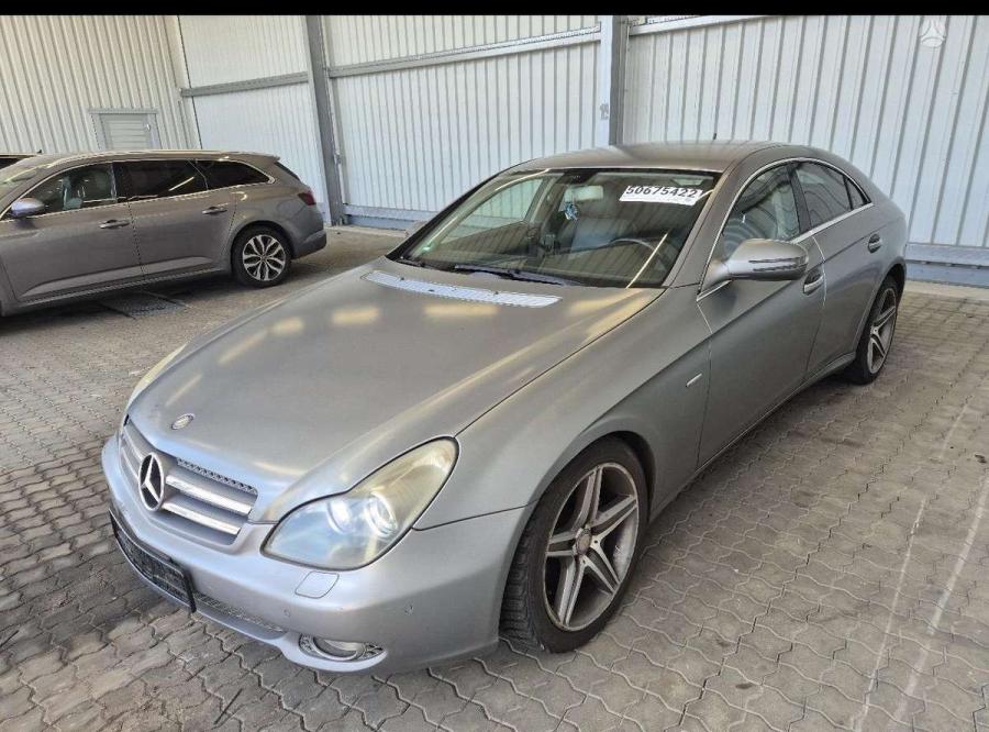 Grey Mercedes-Benz CLS 350 2009 in Klaipeda, with an engine capacity of 3.00 L and mileage of 295 thousand km for 3700 €, photo 3 on AUTOMOTO.COM.LV