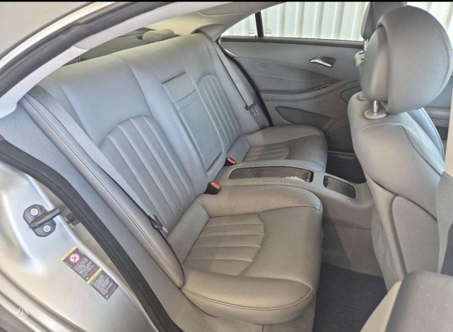 Grey Mercedes-Benz CLS 350 2009 in Klaipeda, with an engine capacity of 3.00 L and mileage of 295 thousand km for 3700 €, photo 7 on AUTOMOTO.COM.LV