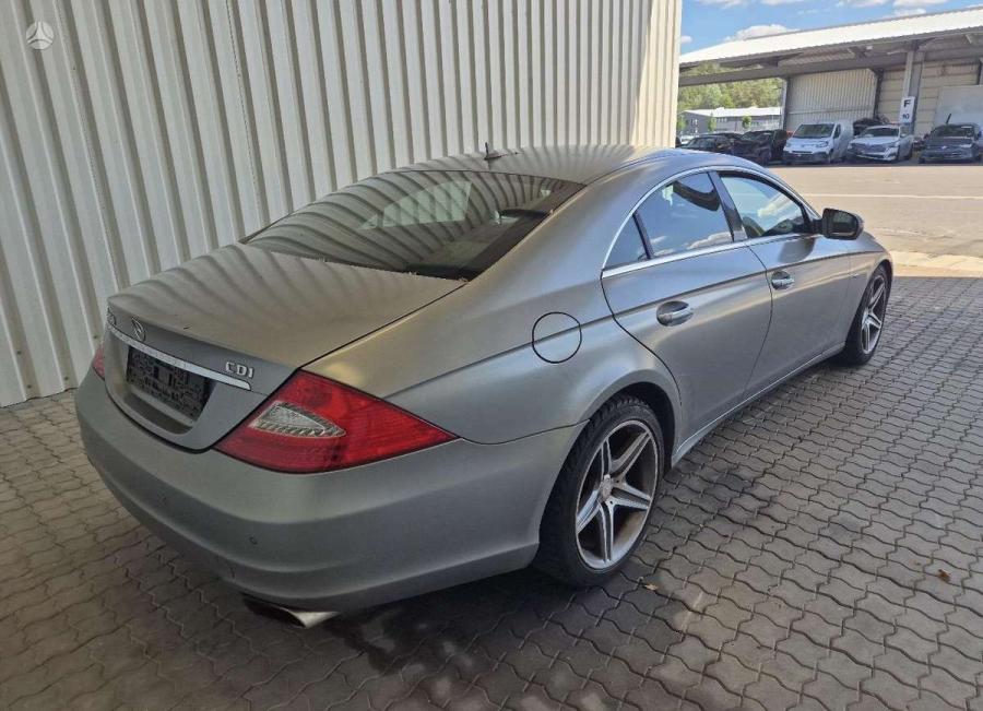 Серый Мерседес ЦЛС 350 2009 в Клайпеда, объемом двигателя 3.00 л и пробегом 295 тыс. км за 3350 €, фото 5 на AUTOMOTO.COM.LV