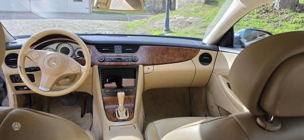 Grey Mercedes-Benz CLS 350 2009 in Silute, with an engine capacity of 3.50 L and mileage of 279 thousand km for 6900 €, photo 9 on AUTOMOTO.COM.LV