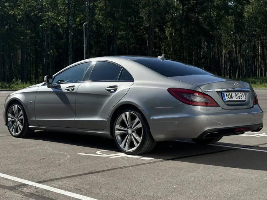 Pelēks Mercedes-Benz CLS 350 2011 Rīga, ar dzinēja tilpumu 3.00 L un nobraukumu 290 tūkst. km par 14990 €, foto 8 vietnē AUTOMOTO.COM.LV