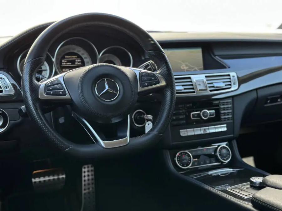 Pelēks Mercedes-Benz CLS 350 2011 Rīga, ar dzinēja tilpumu 3.00 L un nobraukumu 290 tūkst. km par 14990 €, foto 9 vietnē AUTOMOTO.COM.LV