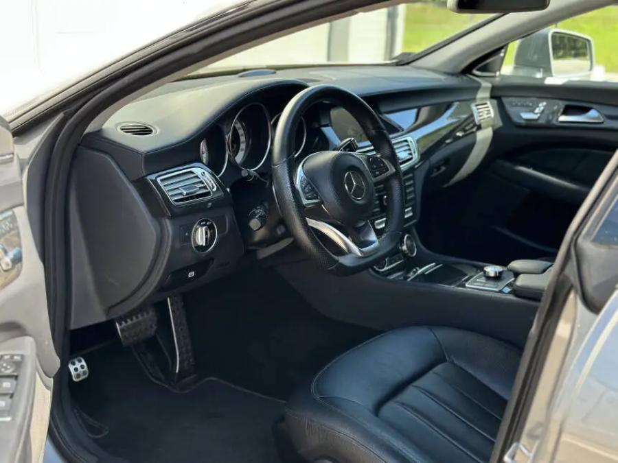 Pelēks Mercedes-Benz CLS 350 2011 Rīga, ar dzinēja tilpumu 3.00 L un nobraukumu 290 tūkst. km par 14990 €, foto 11 vietnē AUTOMOTO.COM.LV