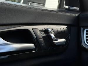 Pelēks Mercedes-Benz CLS 350 2011 Rīga, ar dzinēja tilpumu 3.00 L un nobraukumu 290 tūkst. km par 14990 €, foto 12 vietnē AUTOMOTO.COM.LV