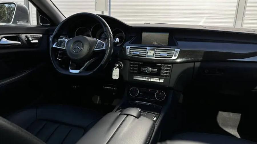 Pelēks Mercedes-Benz CLS 350 2011 Rīga, ar dzinēja tilpumu 3.00 L un nobraukumu 290 tūkst. km par 14990 €, foto 18 vietnē AUTOMOTO.COM.LV