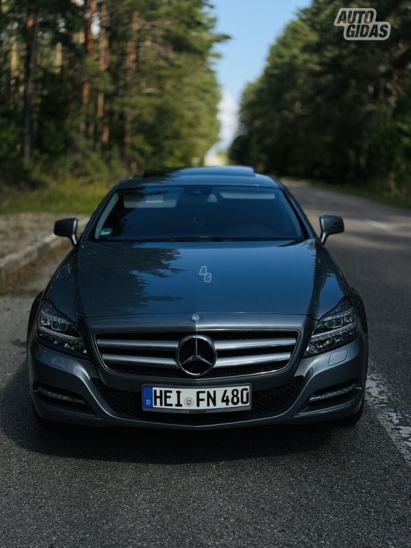 Grey Mercedes-Benz CLS 350 2011 in Vilnius, with an engine capacity of 3.00 L and mileage of 263 thousand km for 12300 €, photo 4 on AUTOMOTO.COM.LV