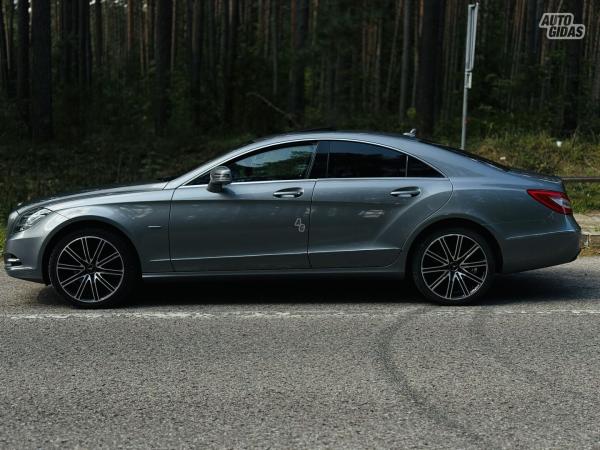 Grey Mercedes-Benz CLS 350 2011 in Vilnius, with an engine capacity of 3.00 L and mileage of 263 thousand km for 12300 €, photo 7 on AUTOMOTO.COM.LV
