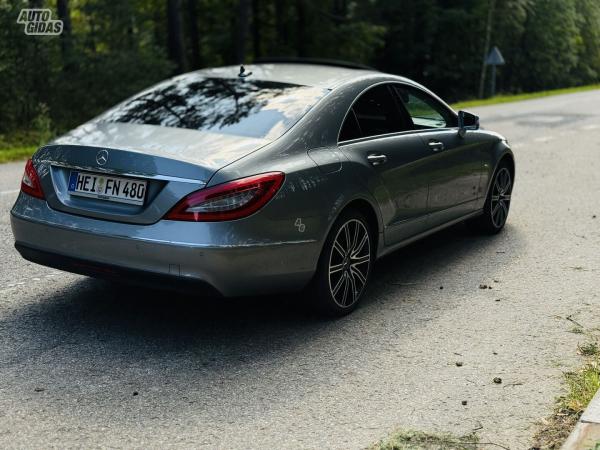 Grey Mercedes-Benz CLS 350 2011 in Vilnius, with an engine capacity of 3.00 L and mileage of 263 thousand km for 12300 €, photo 9 on AUTOMOTO.COM.LV