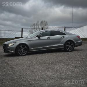 Pelēks Mercedes-Benz CLS 350 2012 Liepāja, ar dzinēja tilpumu 3.00 L un nobraukumu 253 tūkst. km par 12300 €, foto 3 vietnē AUTOMOTO.COM.LV